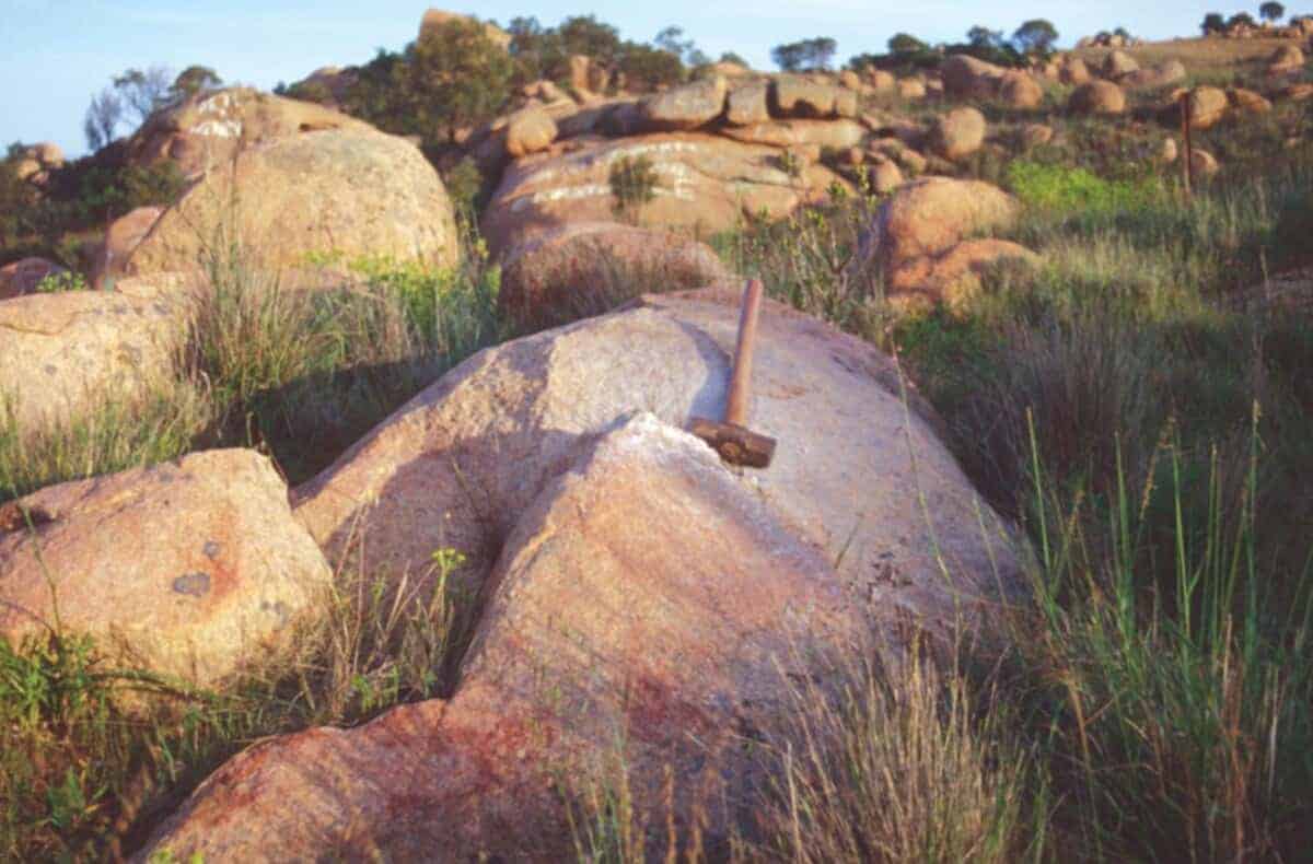 Datation Radiométrique – Age des Roches, Fossiles, de la Terre et de l ...